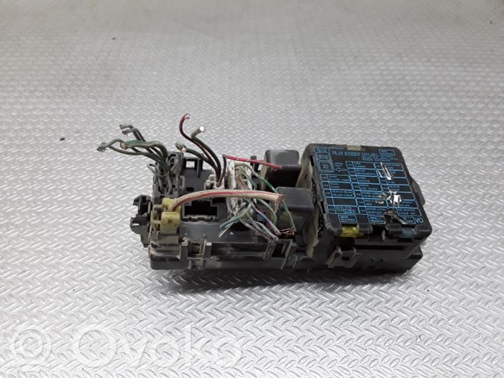 Mitsubishi Pajero Module De Fusibles 20 00 OVOKO