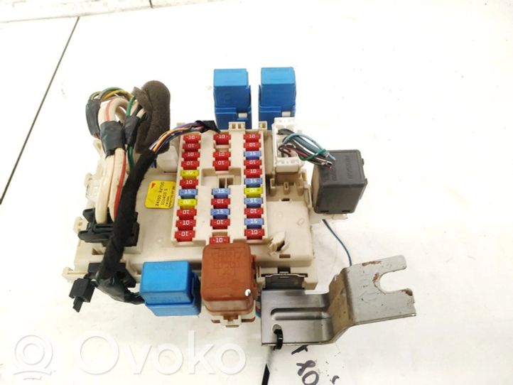 24350AV700 Nissan Primera Boîte à fusibles 23 50 OVOKO