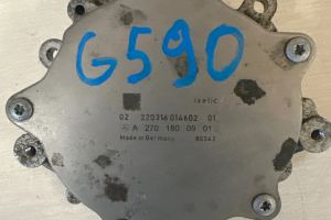 A2701800901 Mercedes-Benz C W205 Pompe à vide, 10.00 € | OVOKO