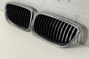 7294485 BMW X5 F15 Etupuskurin ylempi jäähdytinsäleikkö, 45.00 € | OVOKO