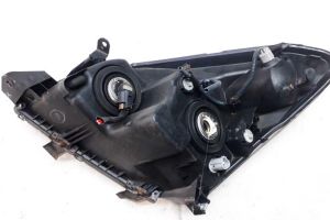 9073780 Toyota Corolla Verso AR10 Phare frontale, 40.00 € | OVOKO