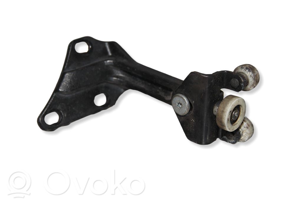 A9067600147 Mercedes-Benz Sprinter W906 Sliding door upper roller guide ...