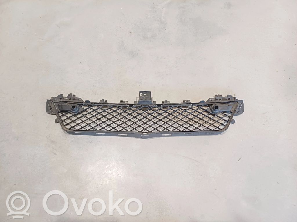 A2048851324 Mercedes-Benz C AMG W204 Grille inférieure de pare-chocs ...