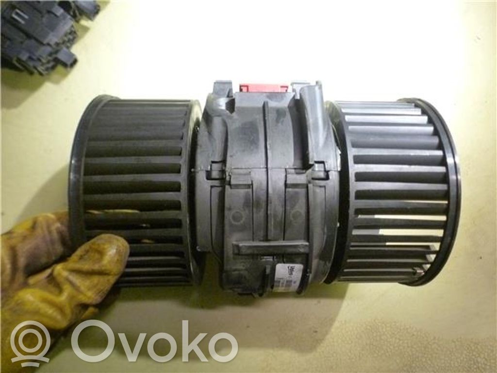 T1009074B Renault Megane IV Air flap motor/actuator, €40.00 | RRR