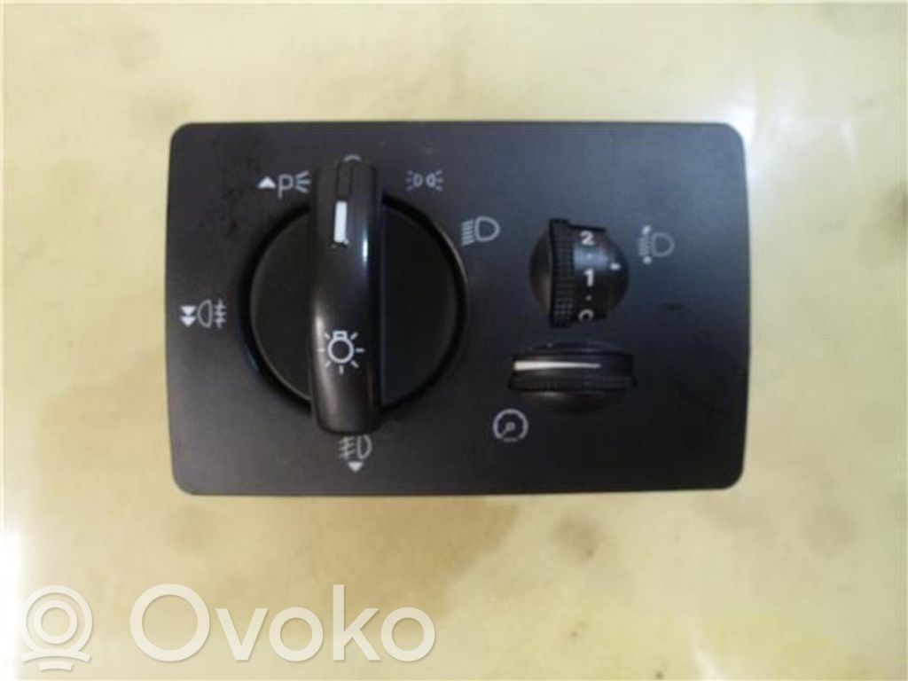 4059700 Ford Focus Interrupteur d’éclairage, 30,00 € | OVOKO