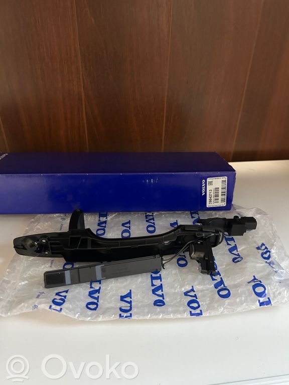 39842713 Volvo S90, V90 Front door exterior handle, €100.00 | RRR