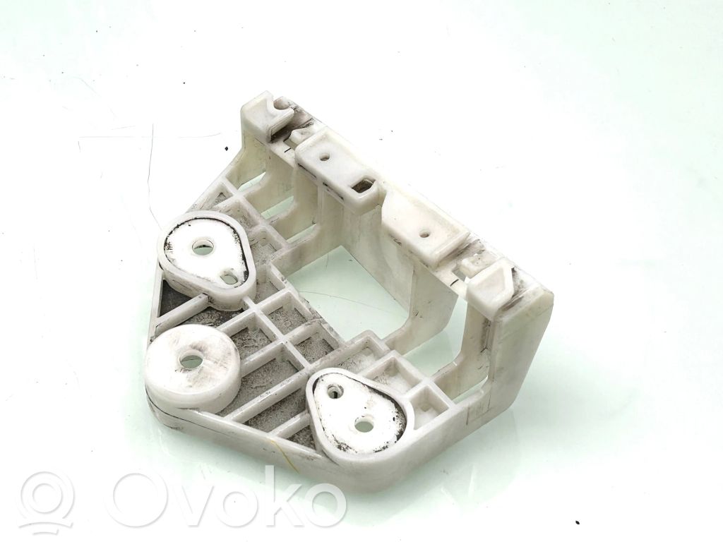 2568704300 Nissan Navara D23 Front bumper mounting bracket, €22.00 | RRR
