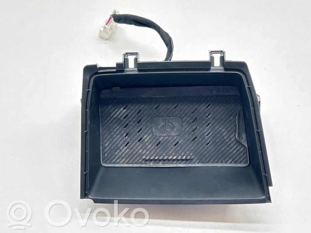 84630A0000 KIA Niro Wireless charging module, €145.00 | RRR