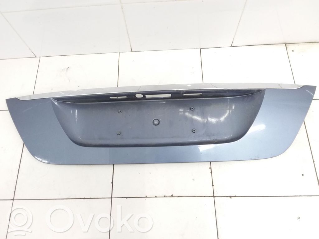 2118100173 Mercedes-Benz E W211 Tailgate trim, €40.00 | RRR