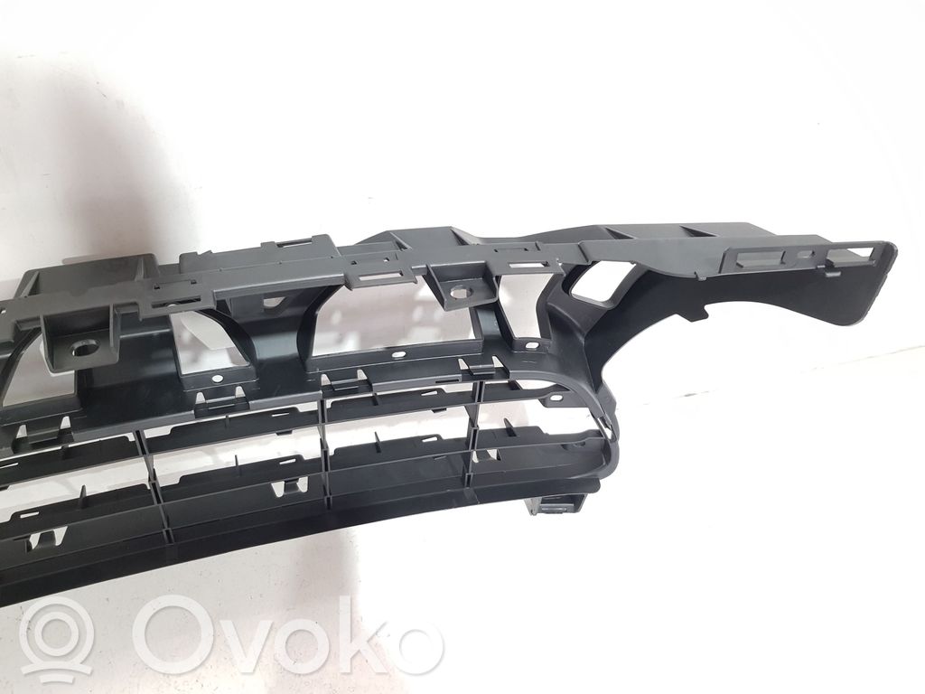 ARO5857 Porsche Cayenne (92A) Grille inférieure de pare-chocs avant ...