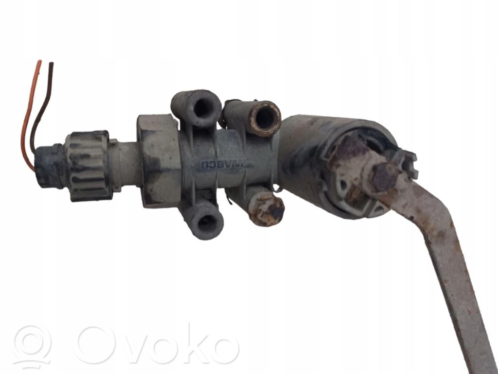 4410500184 Iveco Daily 6th gen Solénoïde valve bloc suspension arrière ...
