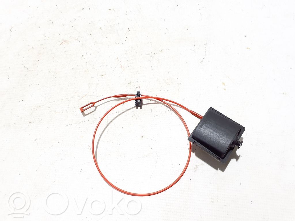 A1678200904 Mercedes-Benz GLE W167 Serratura del tappo del serbatoio ...