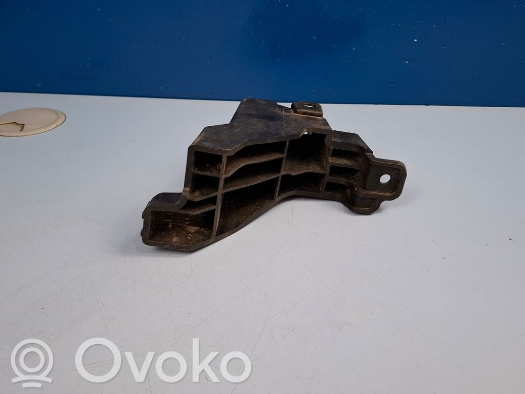 865B1CV000 KIA EV6 Front bumper mounting bracket, €20.00 | RRR