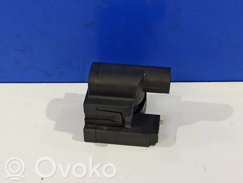 8691666 Volvo V70 Air quality sensor, €80.00 | RRR