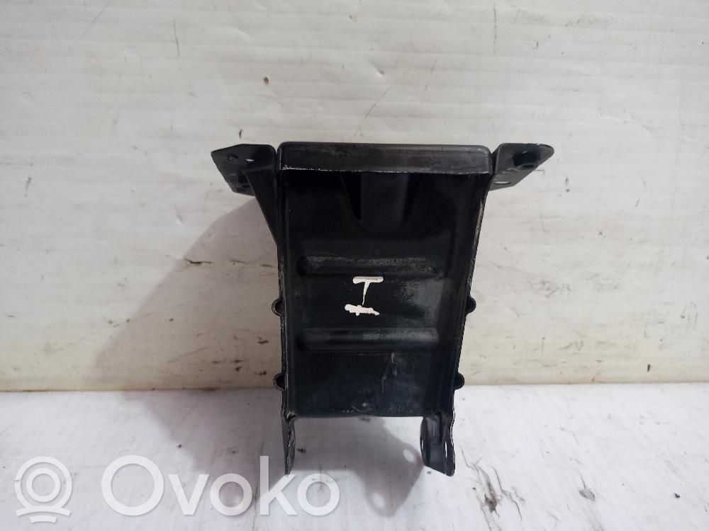 130500210 Mercedes-Benz A W169 Front bumper shock/impact absorber, €18. ...