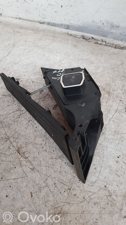 2043000004 Mercedes-Benz E W212 Accelerator throttle pedal, €32.00 | RRR