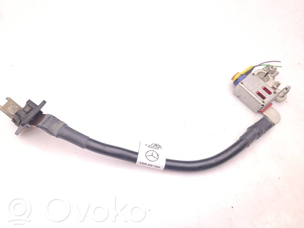 A9064401066 Mercedes-Benz Sprinter W906 Pluskaapeli (akku), 13,00 € | OVOKO
