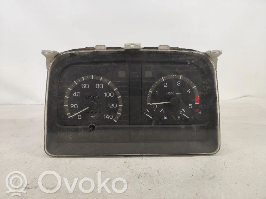 0P0211001 Mitsubishi Canter Compteur de vitesse tableau de bord, 123,00 ...