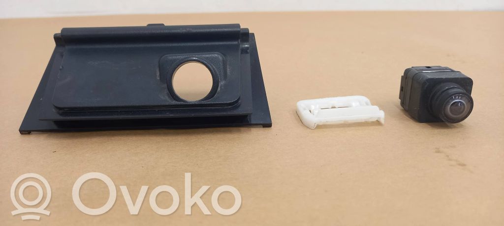 CPLA19H422BA Land Rover Range Rover L405 Reversing camera, €220.00 | RRR