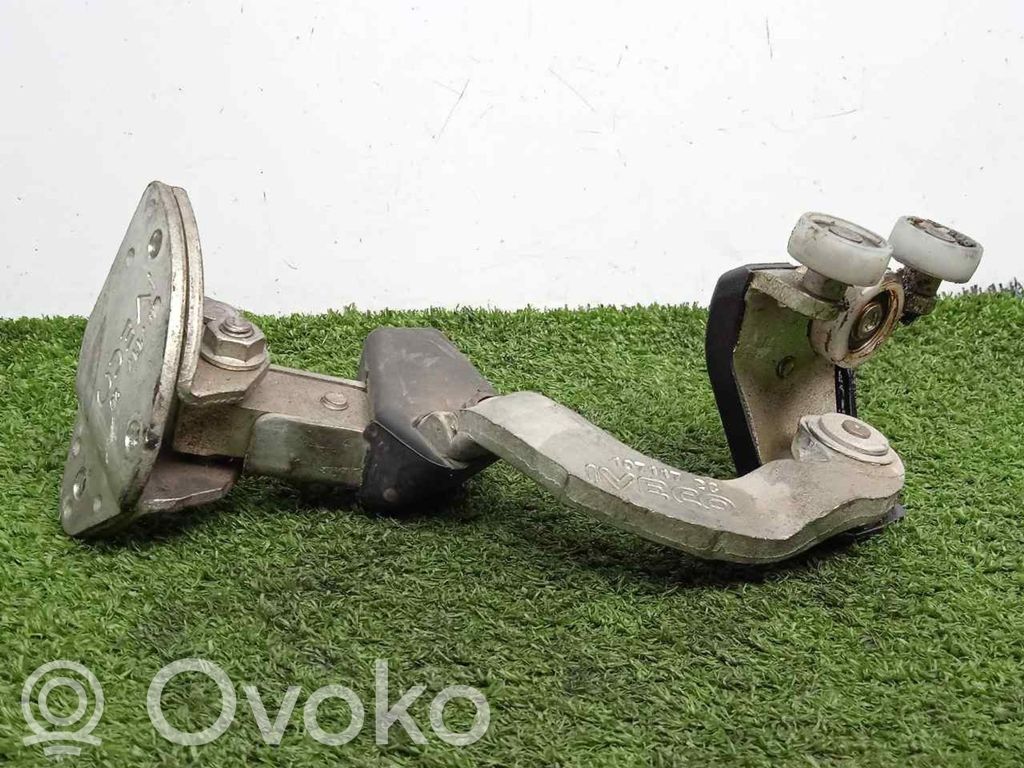3804791 Iveco Daily 6th gen Sliding door upper roller guide/hinge, €32. ...