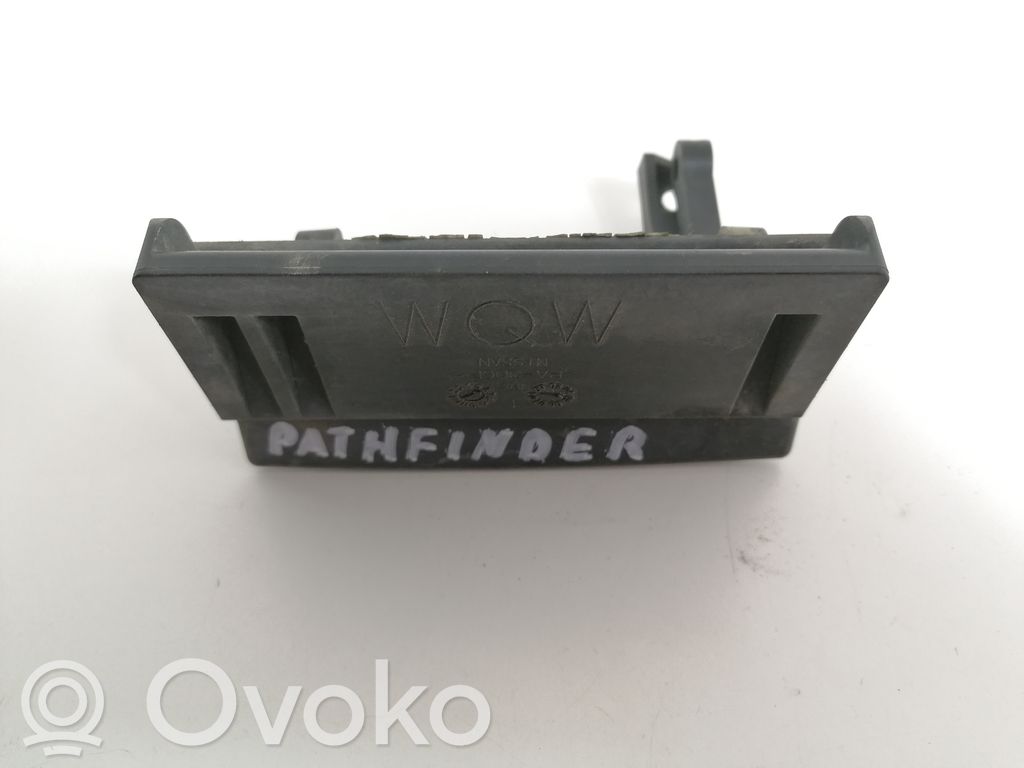 90606EA500 Nissan Pathfinder R51 Interrupteur lève-vitre arrière, 9,99 ...