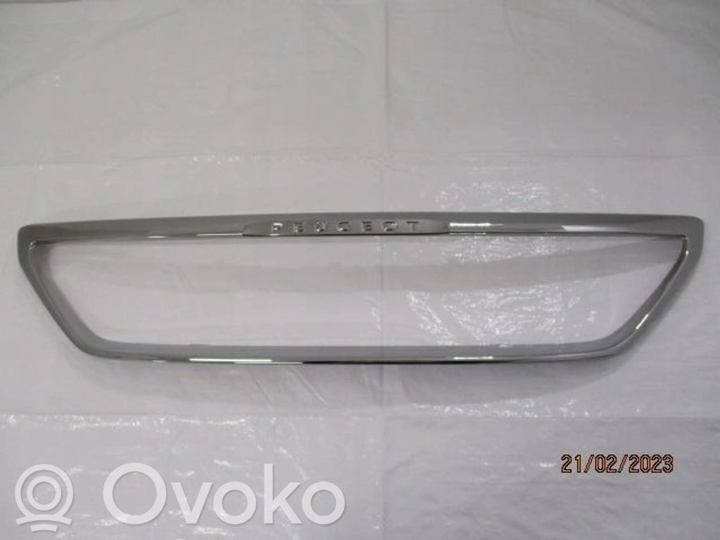1627665580 Peugeot 308 Front bumper upper radiator grill, €170.82 | RRR