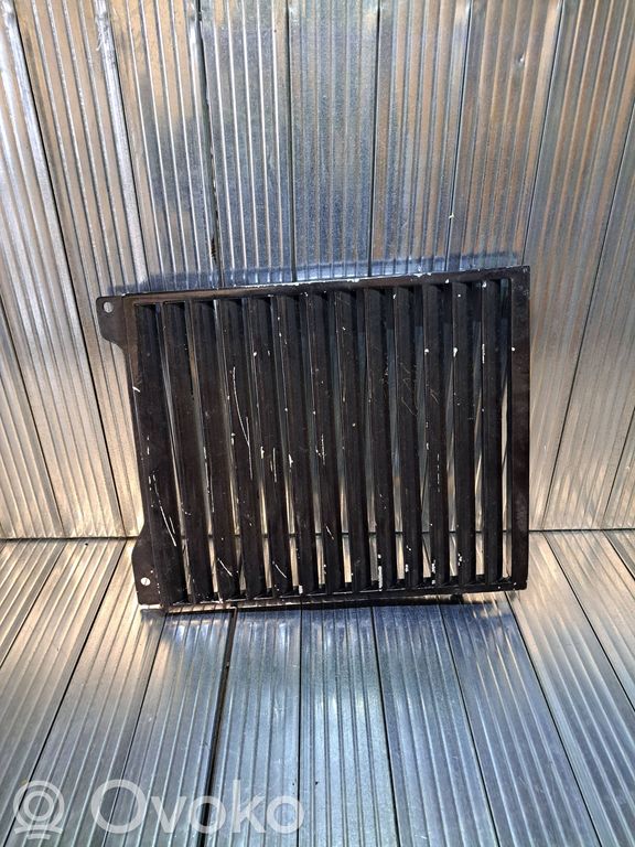 20479991 Pontiac Fiero Fender grill, €40.00 | RRR