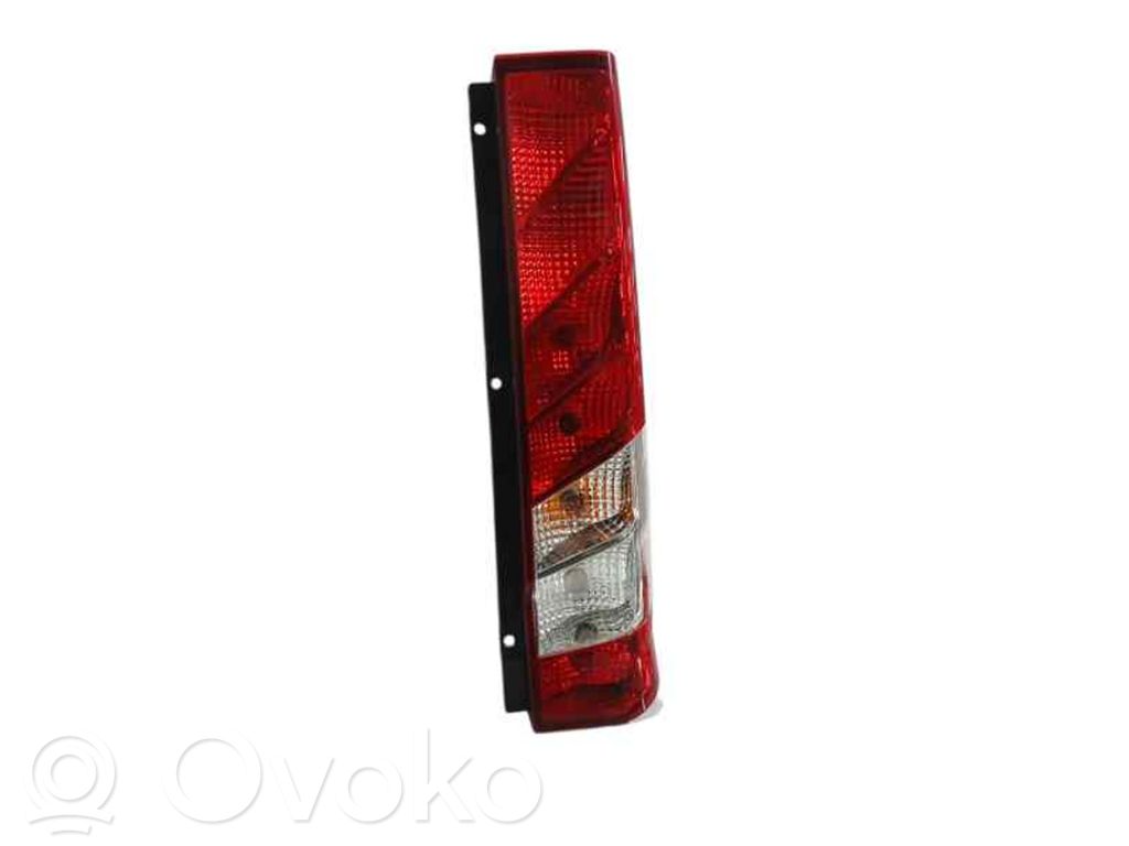 5801523221 Iveco Daily 6th gen Feux arrière / postérieurs, 107,75 € | OVOKO