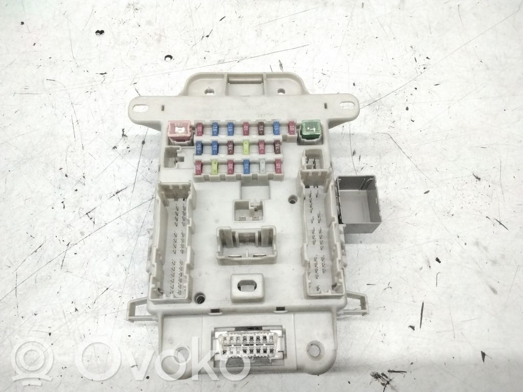Toyota RAV 4 (XA20) Module de fusibles, 20,00 € | OVOKO