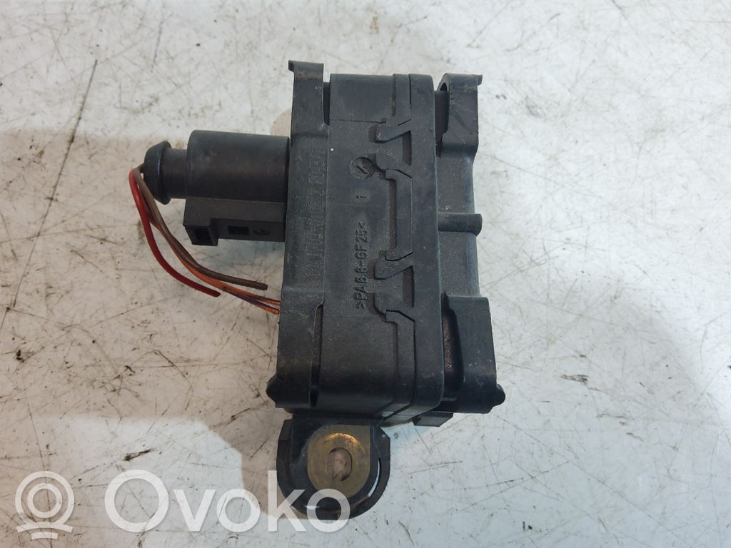 Volkswagen Touareg II ESP acceleration yaw rate sensor, €22.50 | RRR