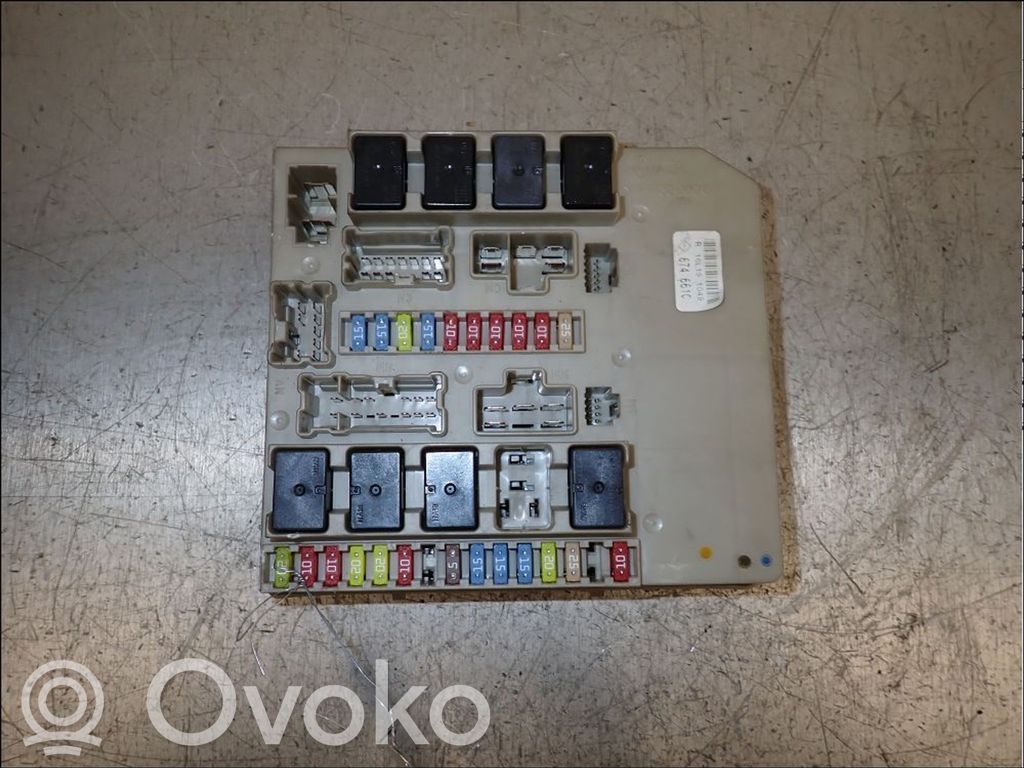 8200674661 Renault Modus Module de fusibles, 80,00 € | OVOKO