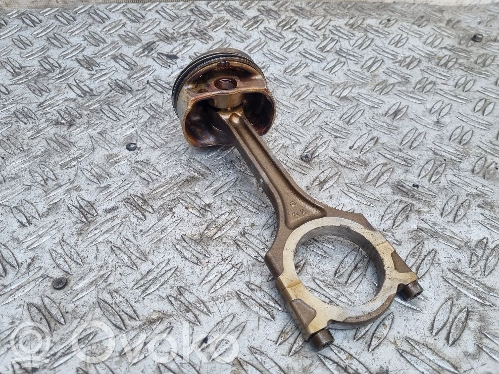 07DQX Audi A8 S8 D3 4E Piston avec bielle, 80,00 € | OVOKO