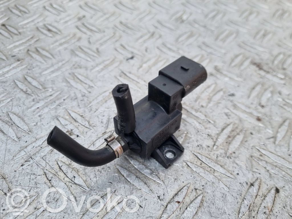 037906283D Volkswagen PASSAT CC Turbo solenoid valve, €2.90 | RRR