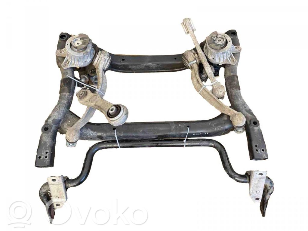 A2056280057 Mercedes-Benz C AMG W205 Priekinis traversas, 208,34 € | RRR