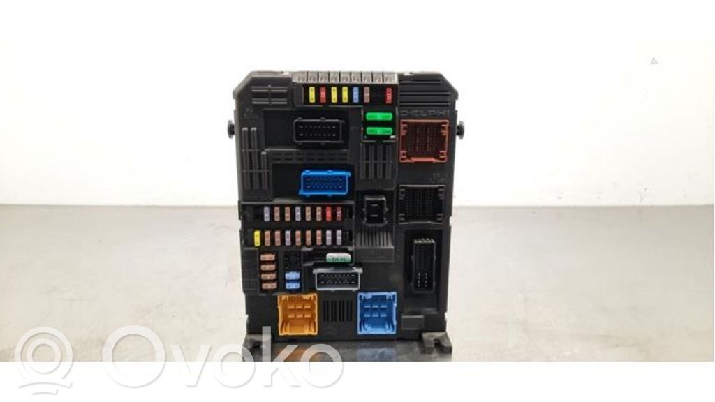 9830805680 Opel Vivaro Boîte à fusibles, 218,77 € | OVOKO