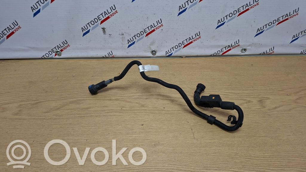 8514092 BMW 4 F36 Gran coupe Polttoaineen palautusputki/-letku, 14,00 ...