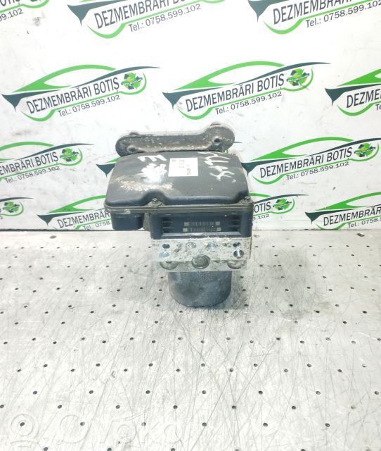 Mercedes-Benz E W211 ABS Pump, €108.13 | RRR