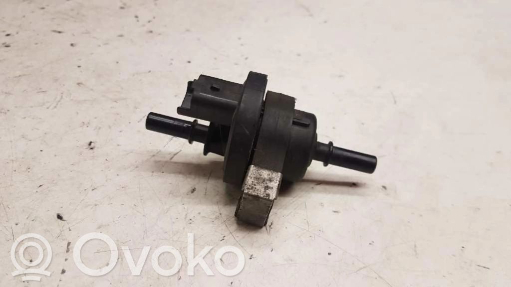 2580119A Renault Clio III Mass air flow meter, €25.14 | RRR