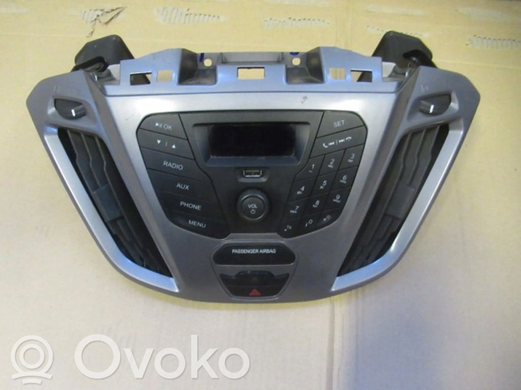 Ford Transit Custom Radio/CD/DVD/GPS head unit, €95.06 | RRR