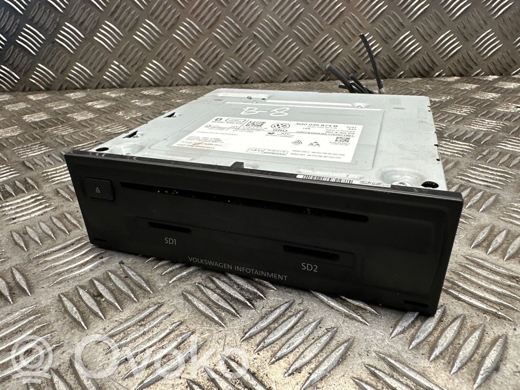 3Q0035874B Volkswagen PASSAT B8 Radio/CD/DVD/GPS head unit, €330.00 | RRR