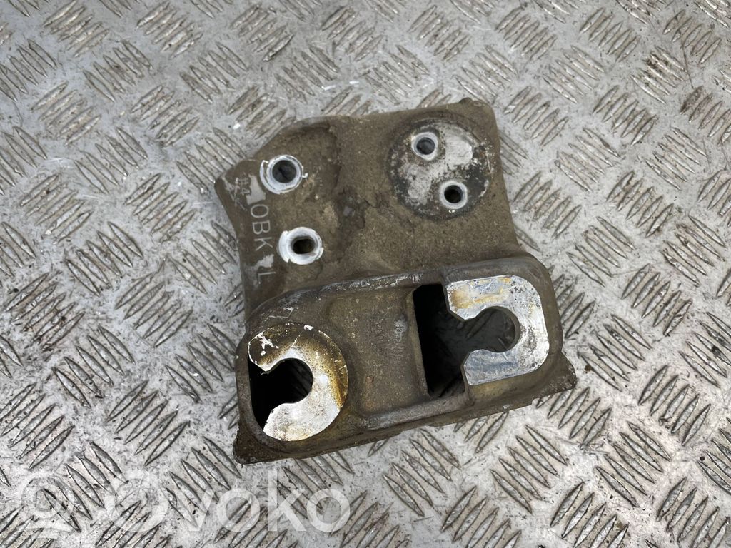 Subaru Outback Engine mounting bracket, €20.00 | RRR