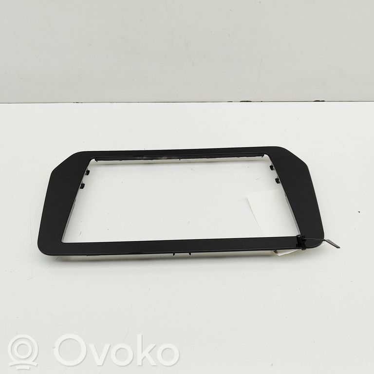 2GM857747 Volkswagen T-Cross Radio/GPS head unit trim, €32.00 | RRR