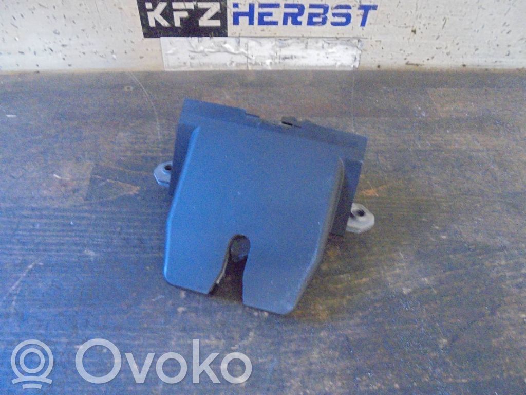 31440245 Volvo V40 Serrure de loquet coffre, 36,00 € | OVOKO