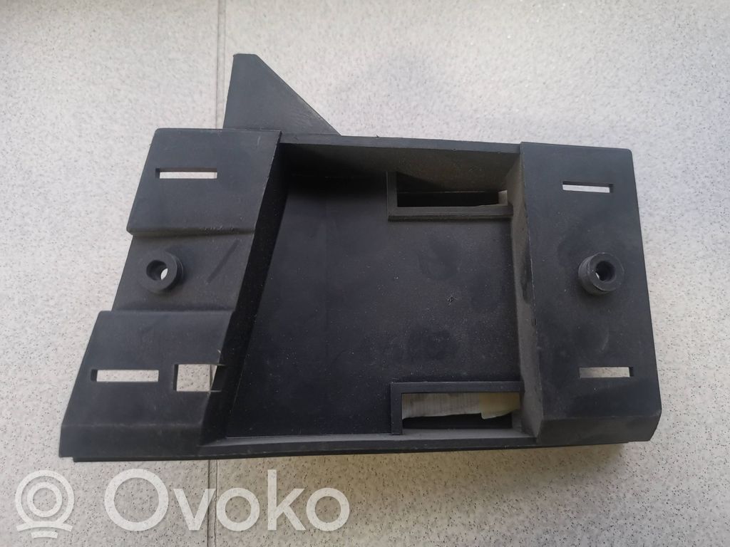51118122575 BMW 3 E36 Front bumper mounting bracket, €15.00 | RRR