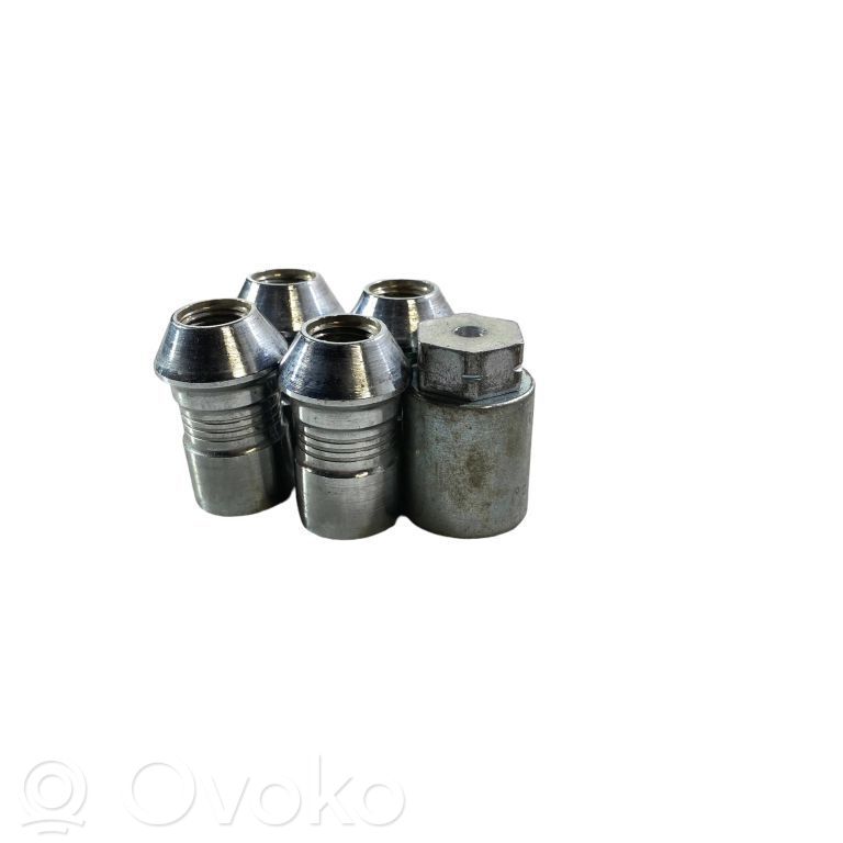 Ford Edge II Vanteiden varkaudenestomutterit ja avainhylsy, 13,69 € | OVOKO