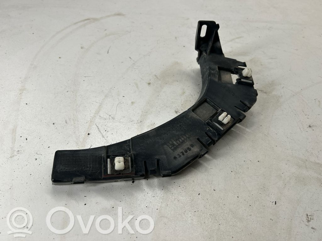 68026645AF Dodge Challenger Rear bumper mounting bracket, €10.09 | RRR
