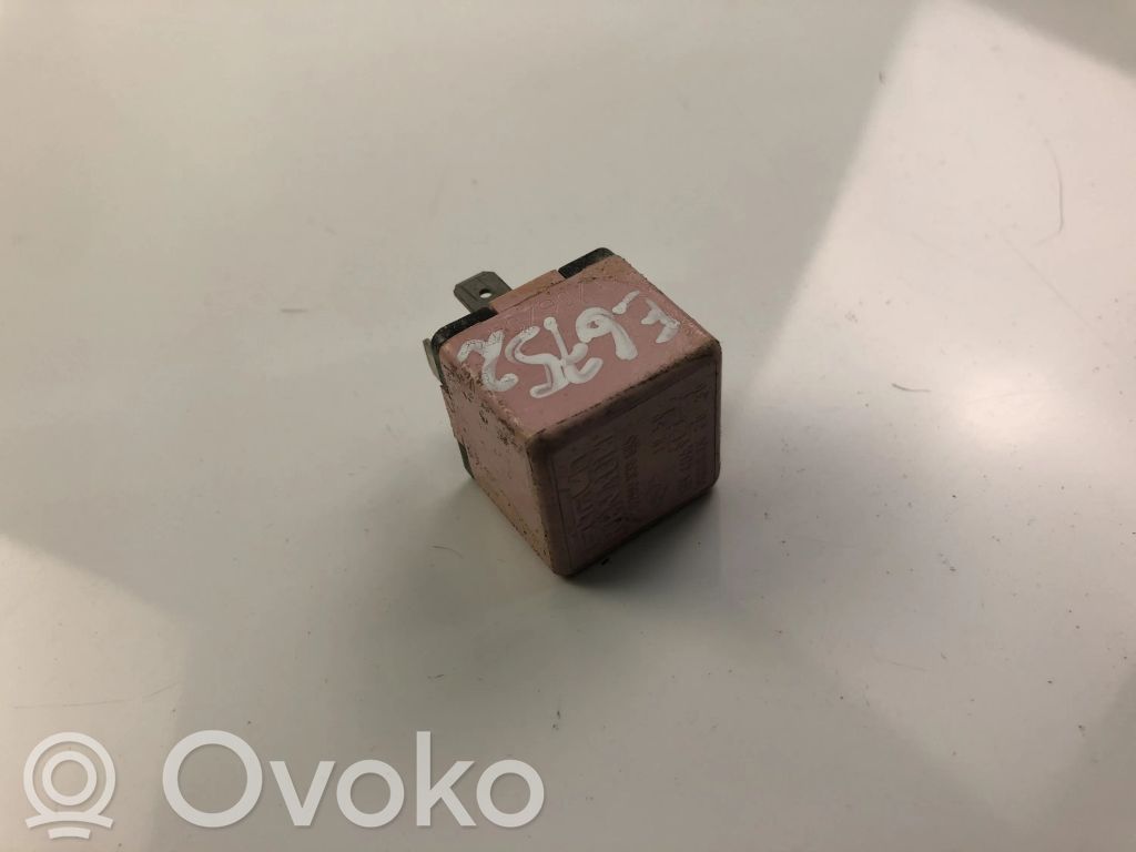 8200338695 Renault Megane II Autres relais, 16,00 € | OVOKO