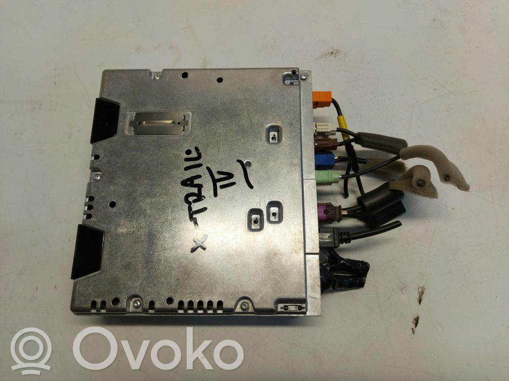 259156UA0C Nissan X-Trail T33 Radio/CD/DVD/GPS head unit, €310.40 | RRR