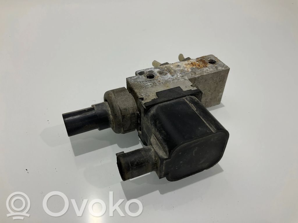 A2113200158 Mercedes-Benz E W211 Air suspension valve block, €40.00 | RRR