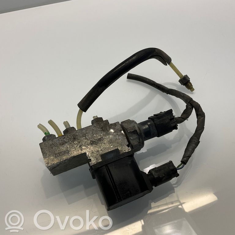 A2113200158 Mercedes-Benz E W211 Air suspension valve block, €40.00 | RRR